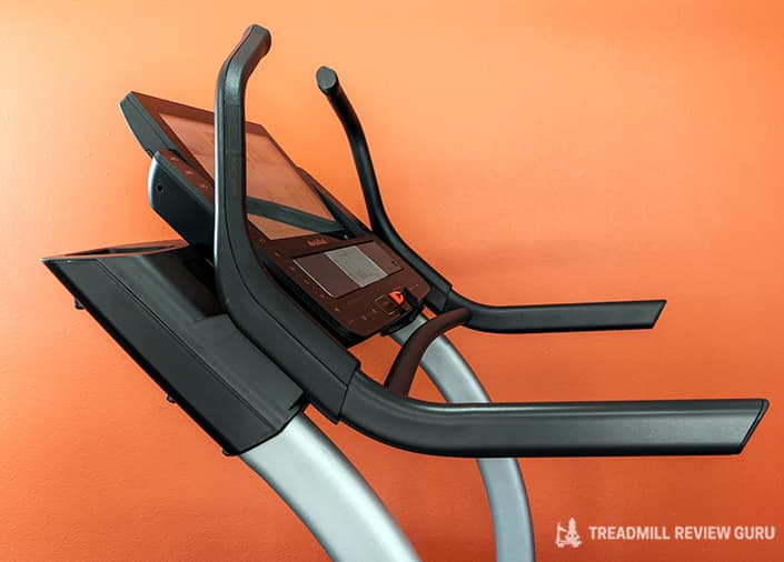 NordicTrack Commercial x22i Incline Trainer Treadmill Detailed Review ...